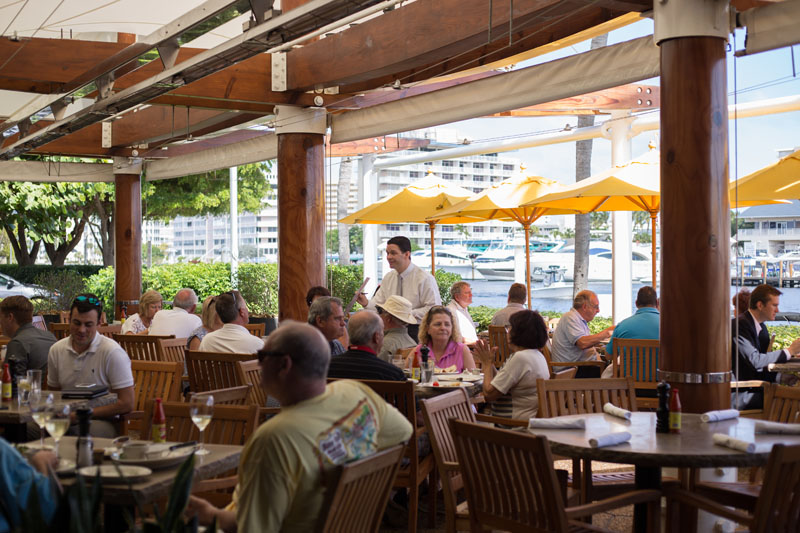 Learn about Houston's part of Hillstone Restaurant | Culinary Agents