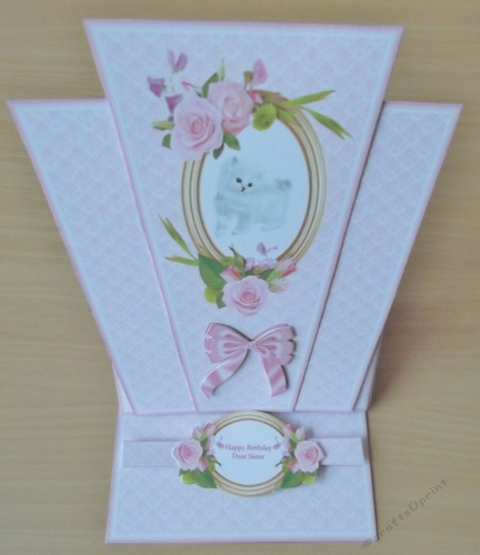 Cute kitten triangle easel card in pink. - CUP845305_20842 | Craftsuprint