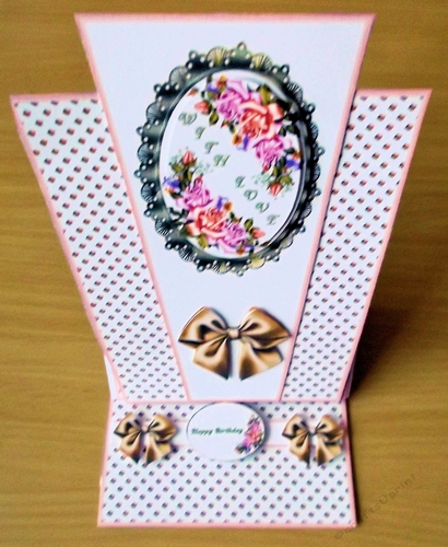 Peach floral triangle easel card. - CUP845309_20842 | Craftsuprint