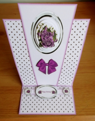 Purple roses triangle easel card. - CUP846140_20842 | Craftsuprint