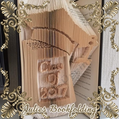 Graduation class 2017 book folding pattern - CUP793239_1031 | Craftsuprint