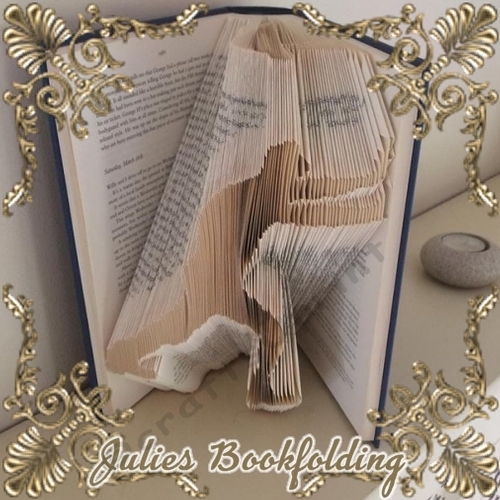 Man push right book end book folding pattern - CUP817111_1031 ...