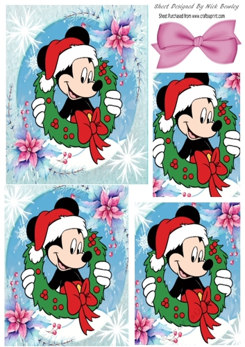 Mickey mouse with christmas wreath and bow pyramids - CUP1132588_415 ...