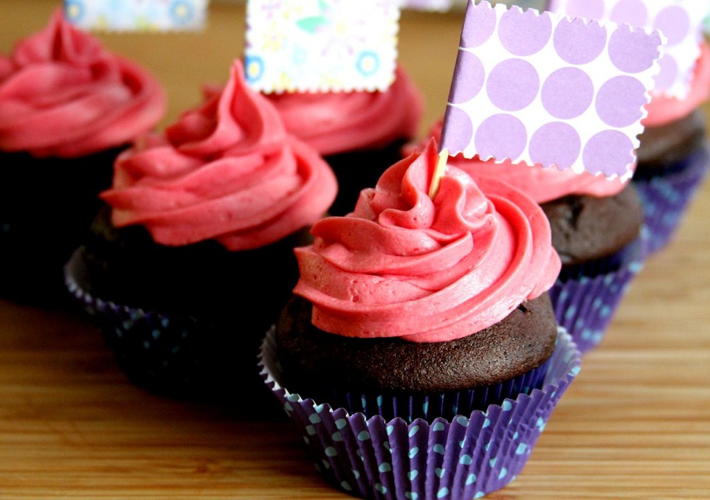 Black Raspberry Filled Chocolate Cupcakes, Raspberry Butter Cream – A ...