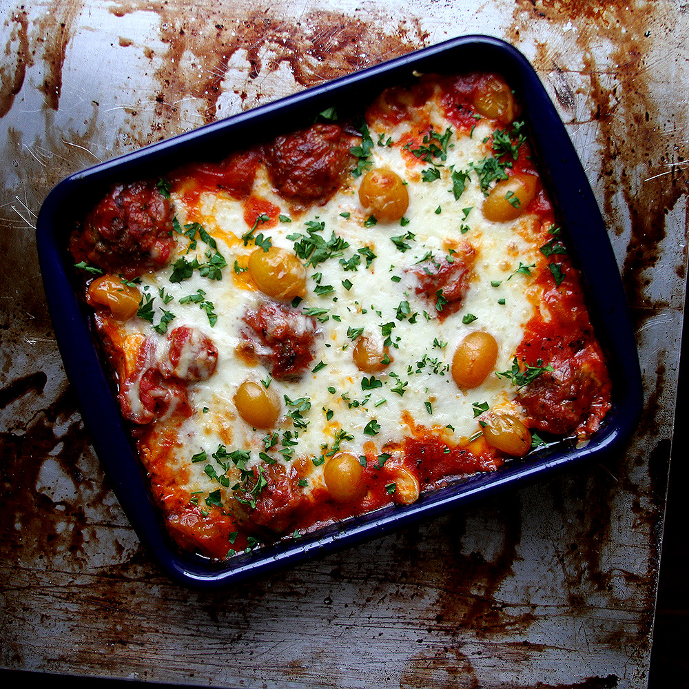 Cheesy Stuffed Shells with Meatballs and Cherry Tomatoes – A Cup of ...