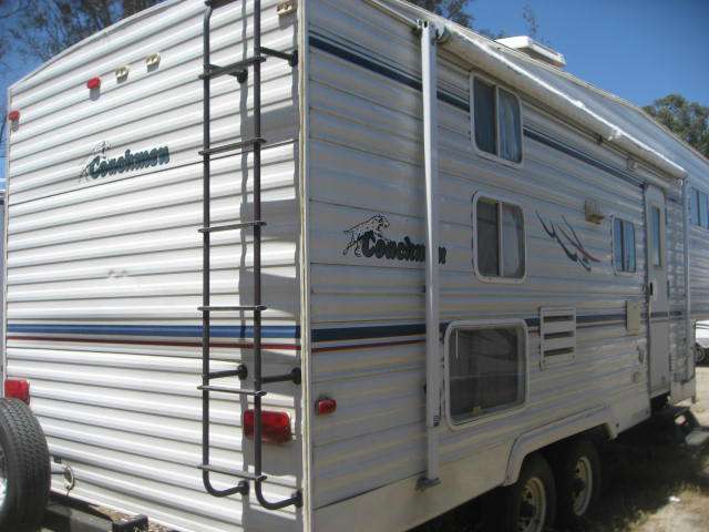 2002 Coachmen Cascade DLX 525 TBS