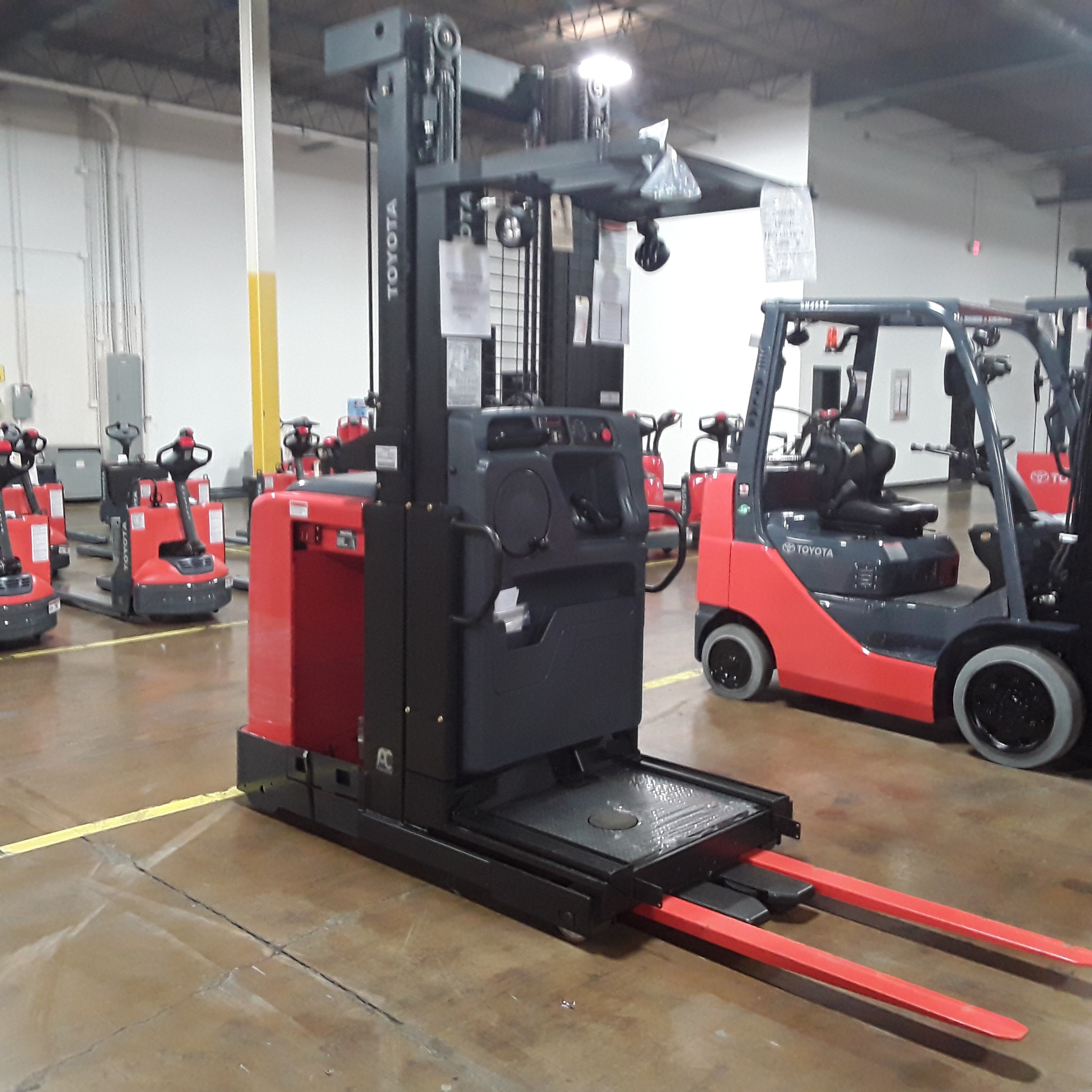 Toyota Forklift Dealer - Forklift Rental | Atlas Toyota
