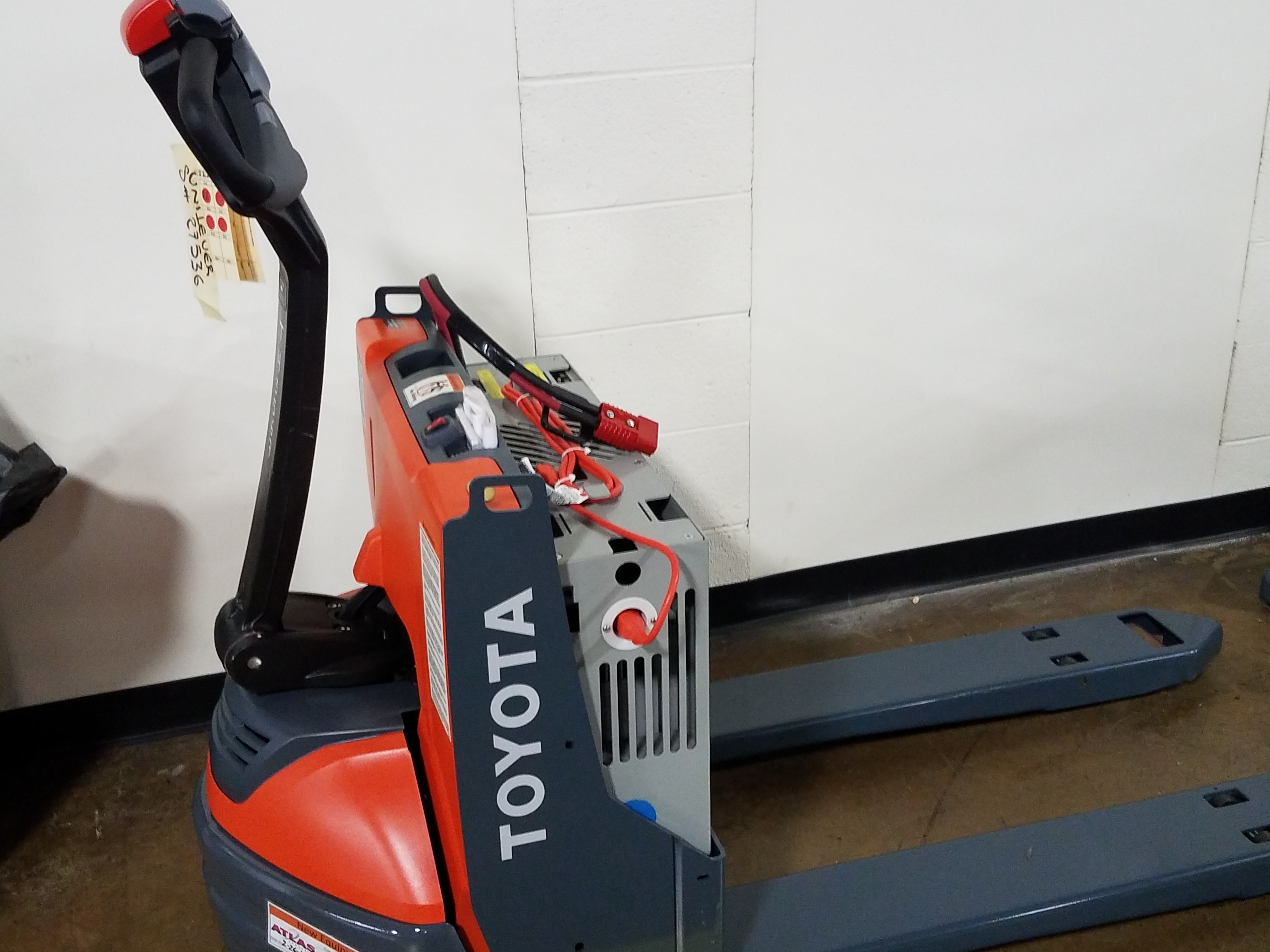 2017 Toyota Industrial Equipment 8HBW23