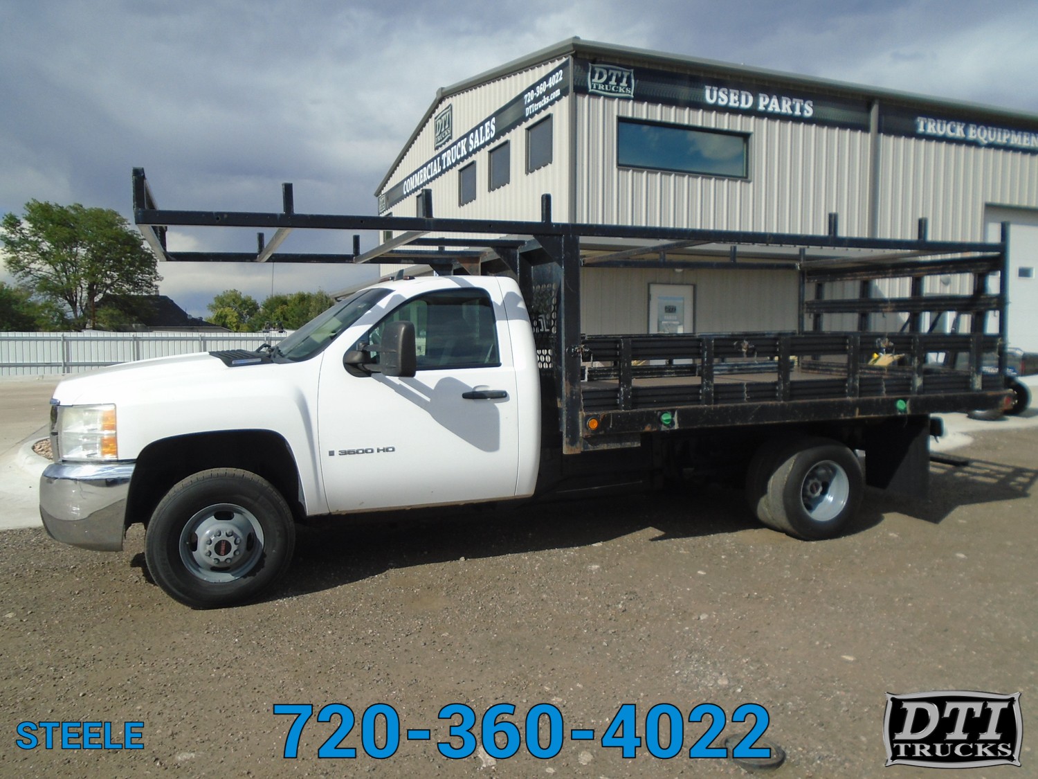 Heavy Duty Truck Dealer in Denver, CO | Truck Fabrication
