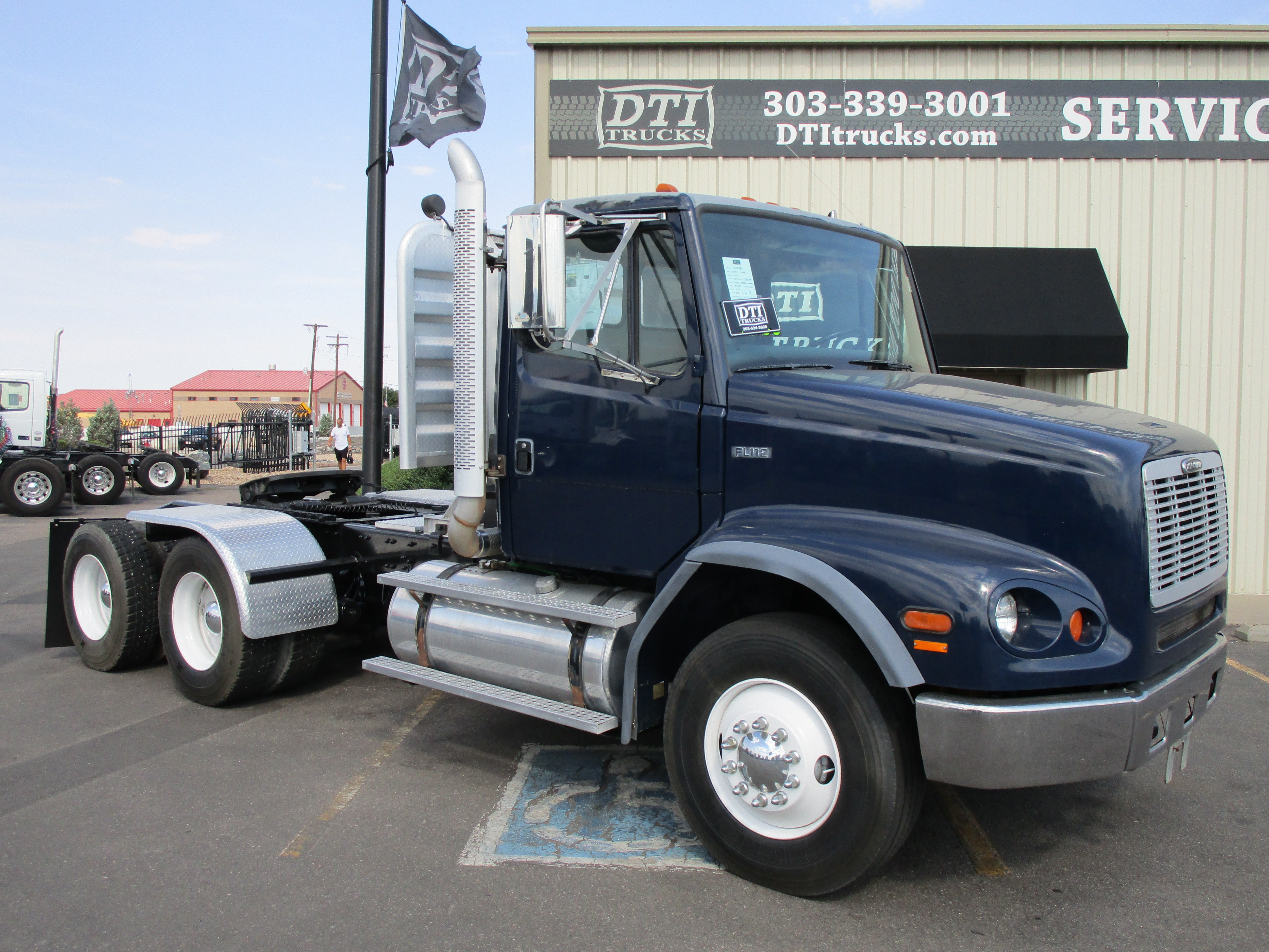 Commercial Truck Dealer in Denver | Sales, Parts & Service