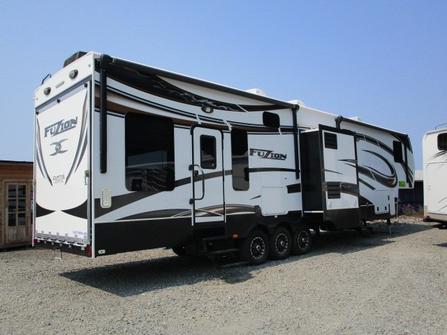 2013 Keystone Fuzion FZ390