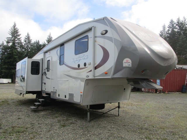 Used, 2012, Heartland, Greystone 33QS, Fifth Wheels
