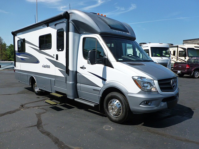 2018 winnebago navion v $ 89995 00