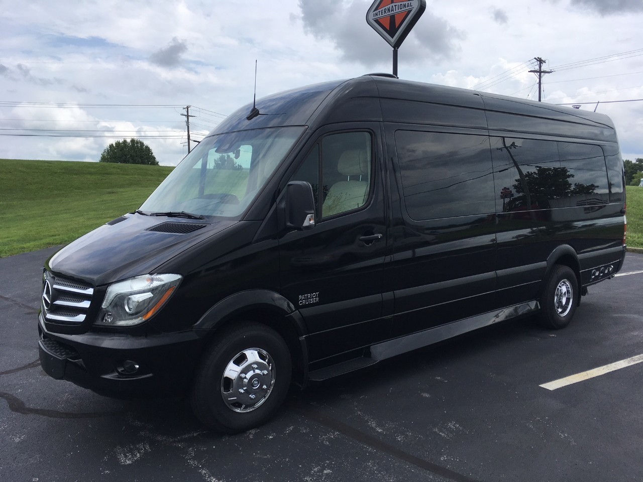 RV Dealers in KY | Renegade, Fleetwood & American Coach RVs for Sale KY