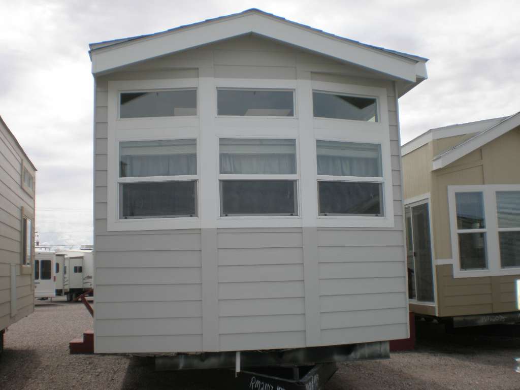 2018 Schult UTA 12351C Front Kitchen