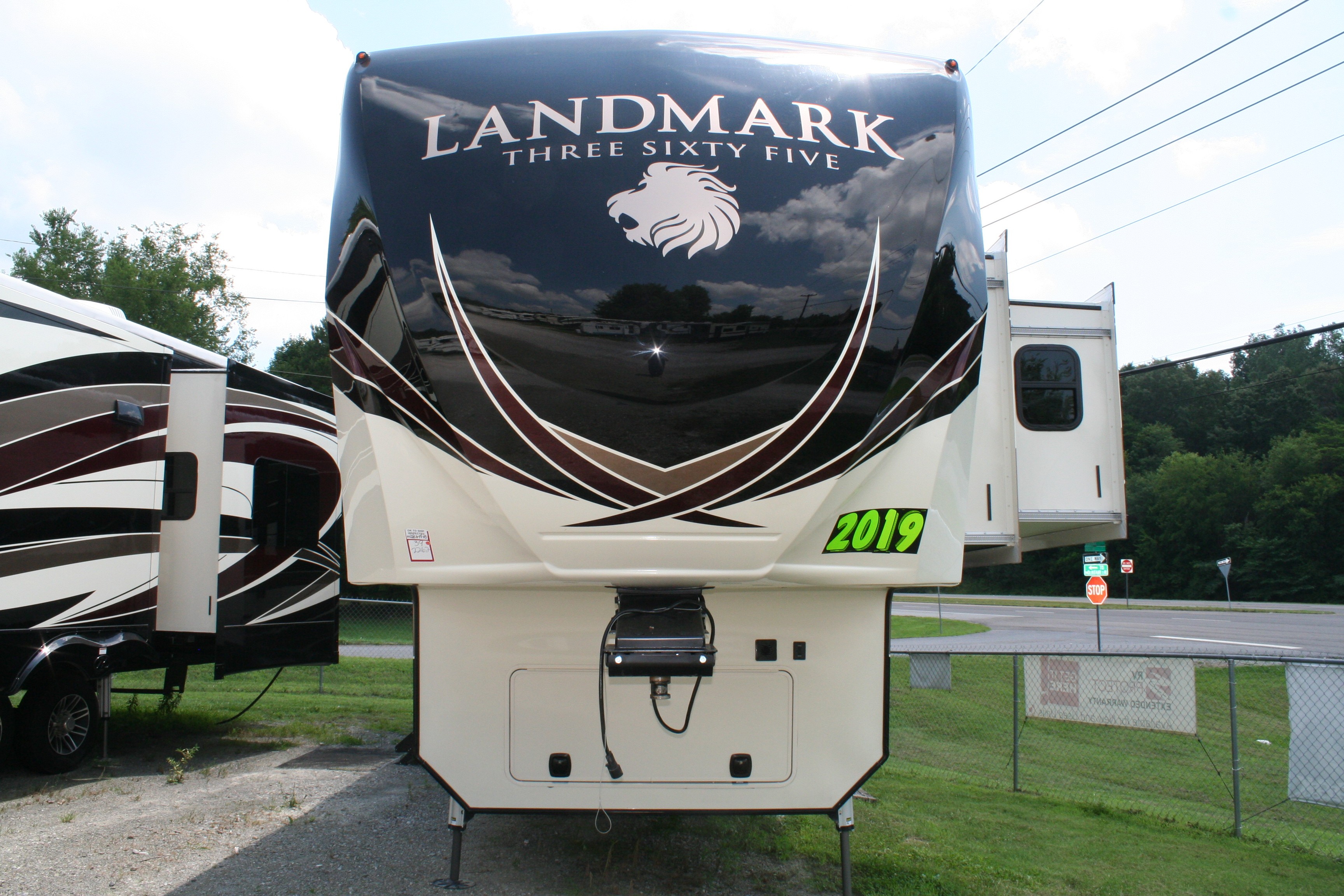 2019 Heartland Landmark 365 "LOUISVILLE" Fifth Wheel RV