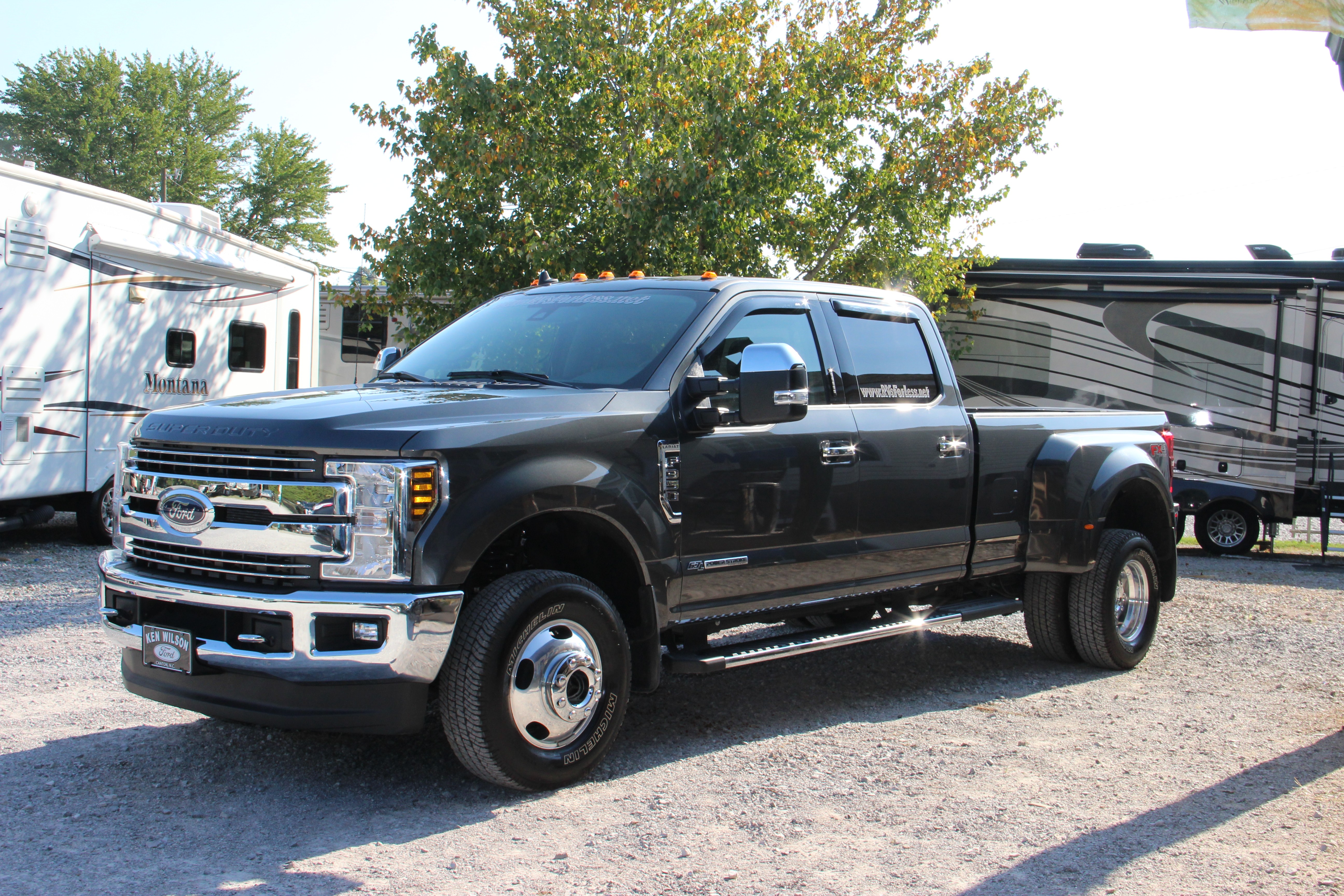 New 2019 Ford Lariat F350 DRW 4x4 Crew Cab (New Demo) in Knoxville, TN