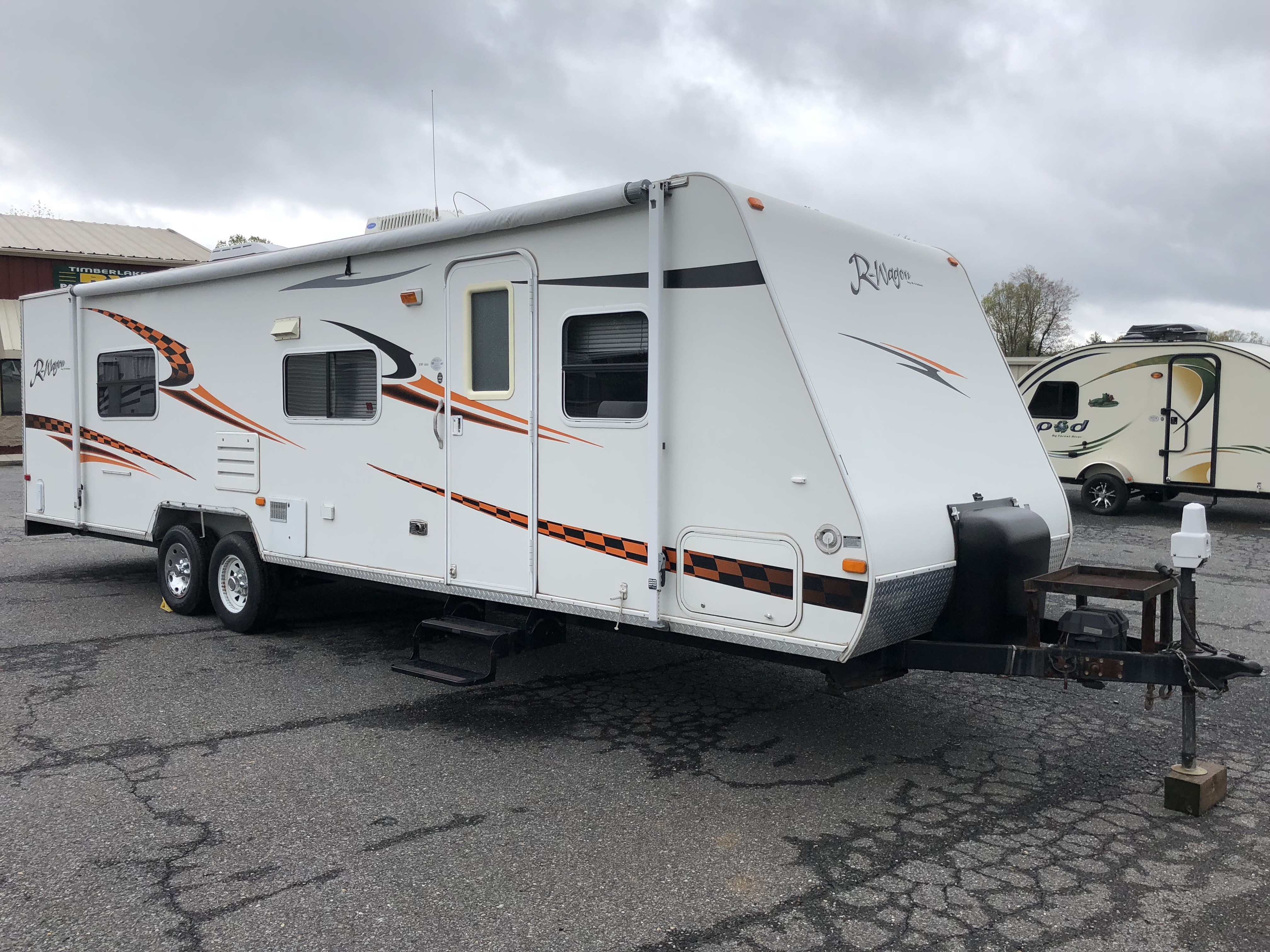 Motorhome, Toy Hauler & Fifth Wheel Lynchburg, VA | Winnebago Dealer ...