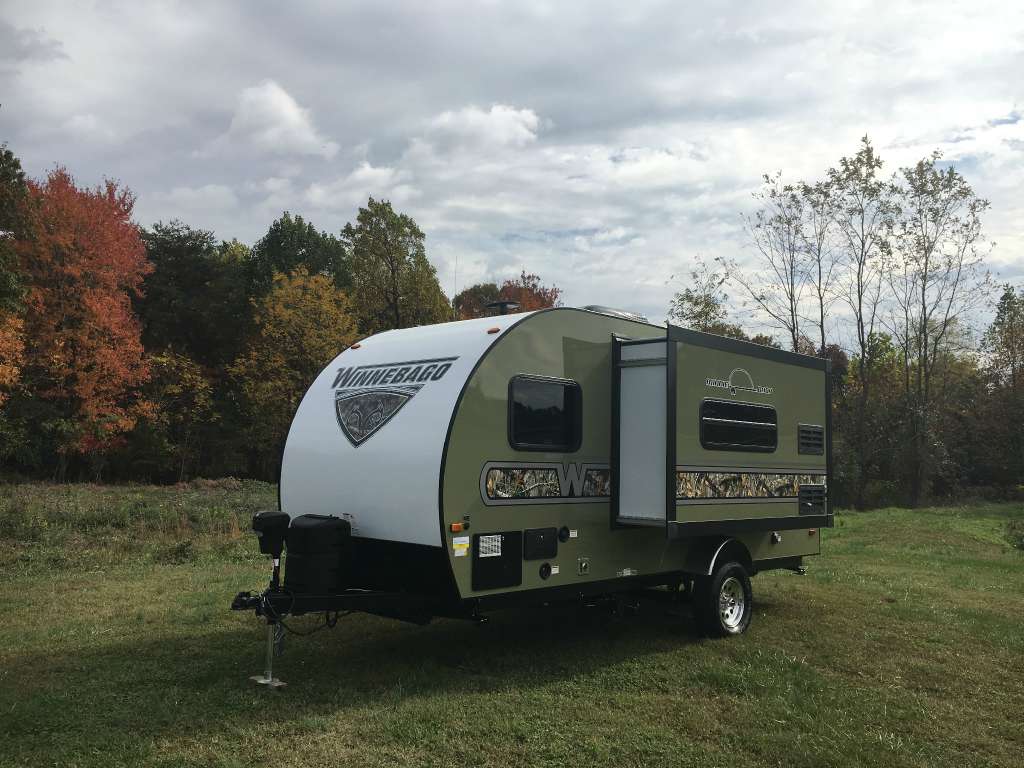 2018 Winnebago Minnie Drop 1790 REAL TREE EDITION