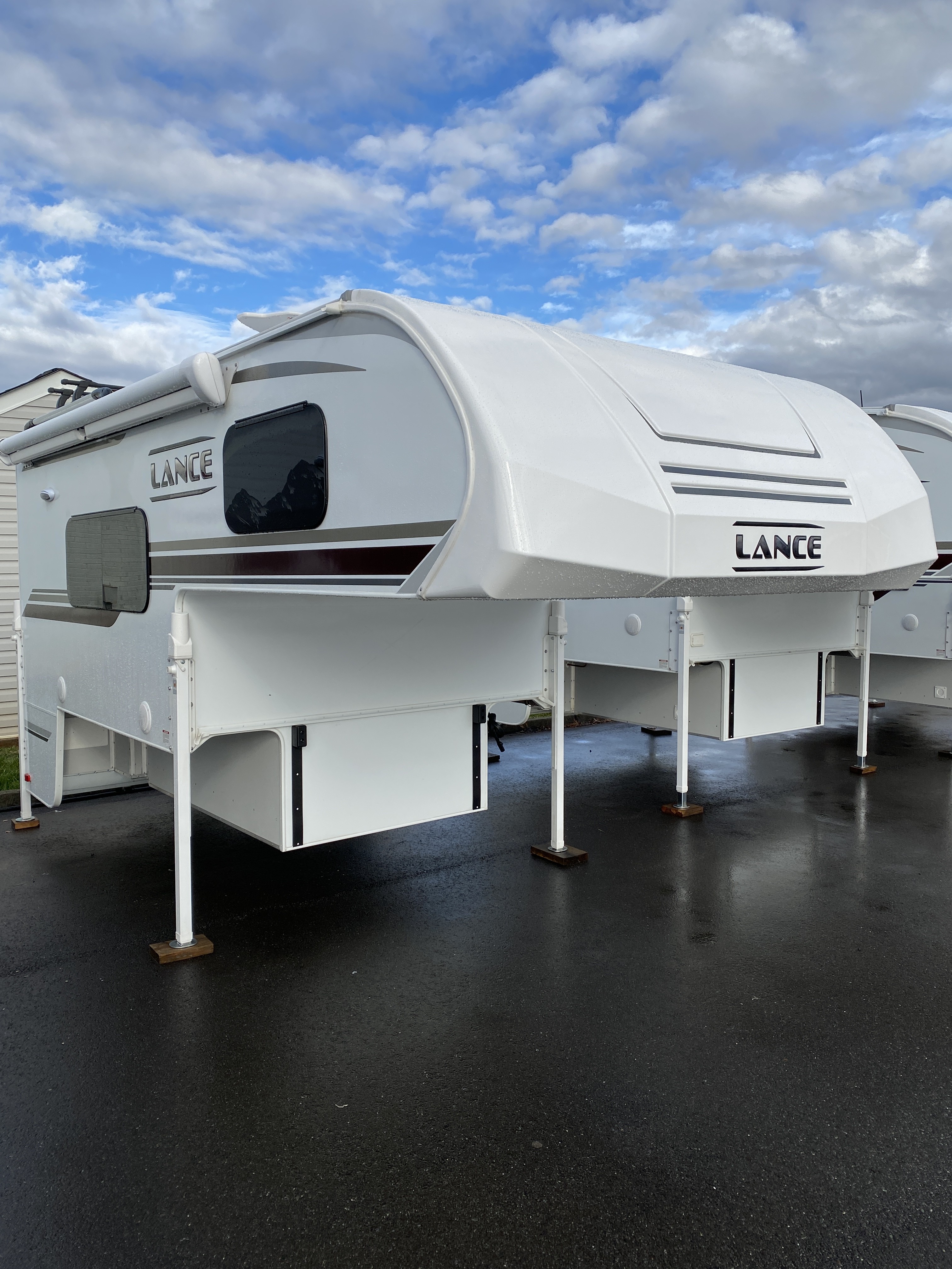 New 2020 Lance Truck Camper Short Bed 825 in Lynchburg, VA