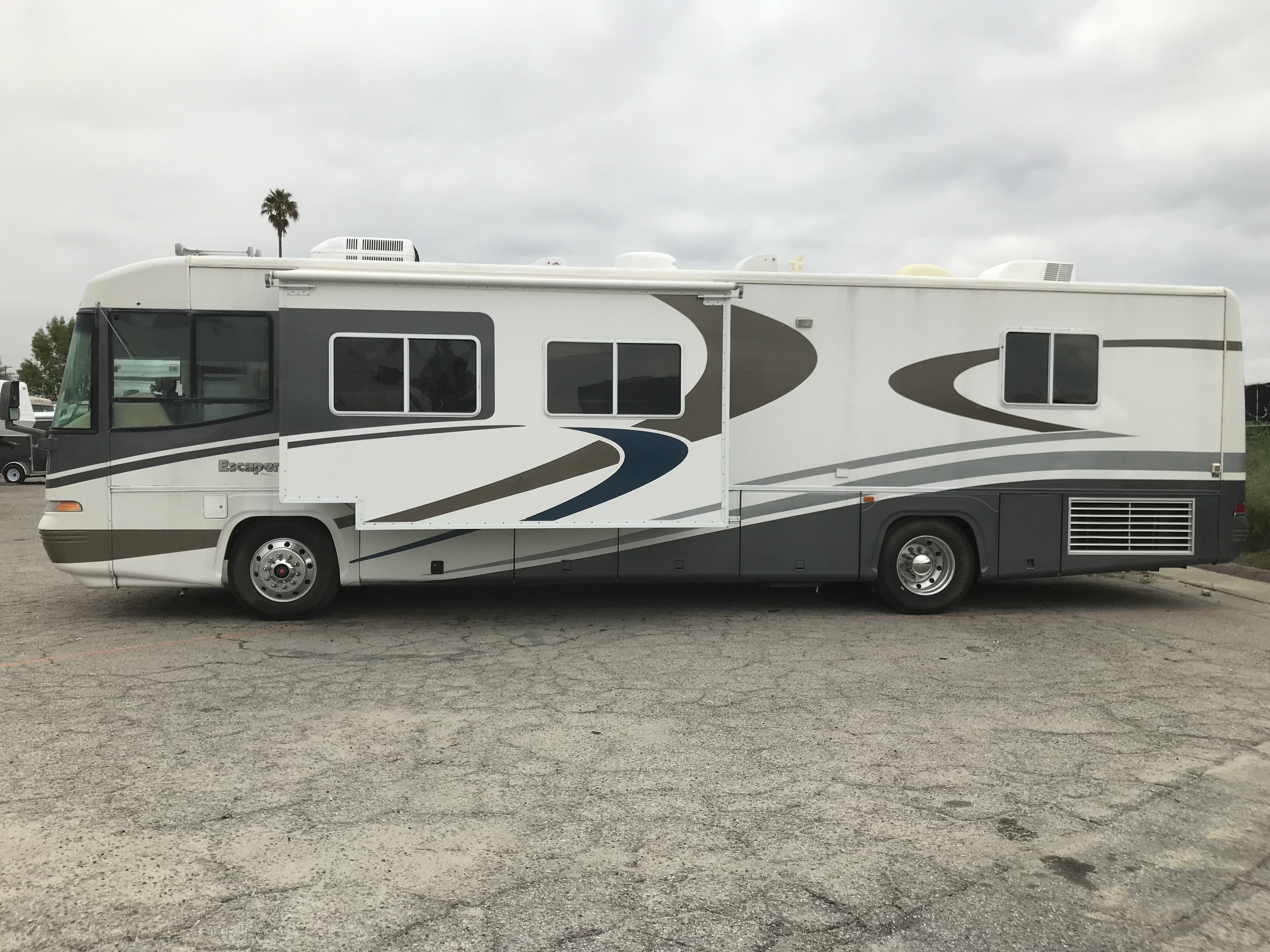 2001 Damon Escaper 3979