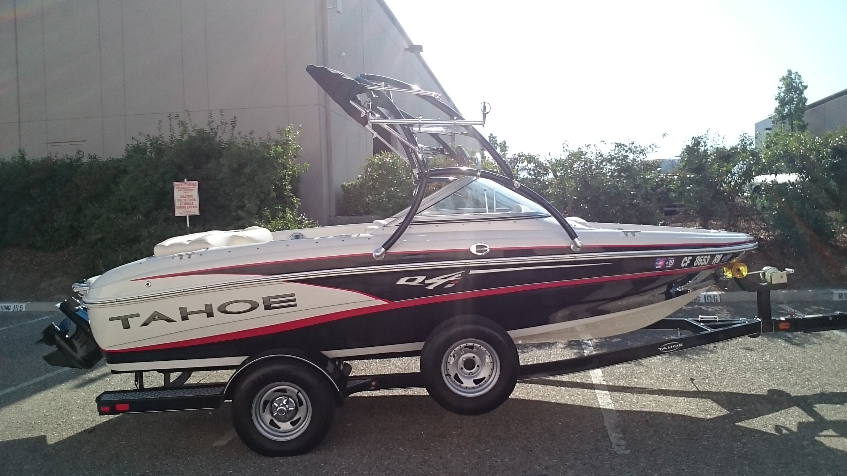 2013 Tahoe Boats Q4i