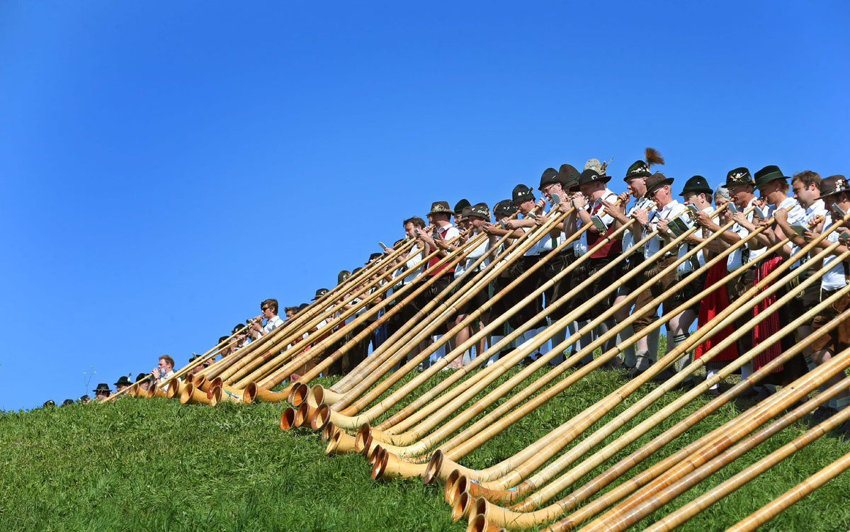 Mass alphorn concert in Bavaria