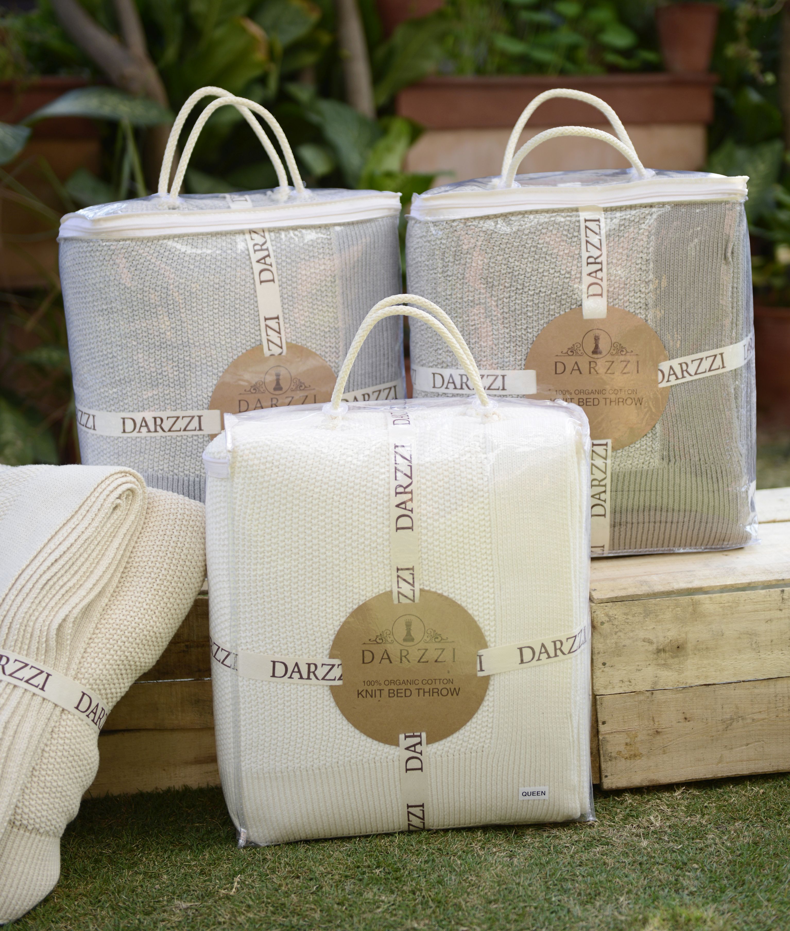 Darzzi :: Bedding - Mini moss bed blanket throw - soft gray melange ...