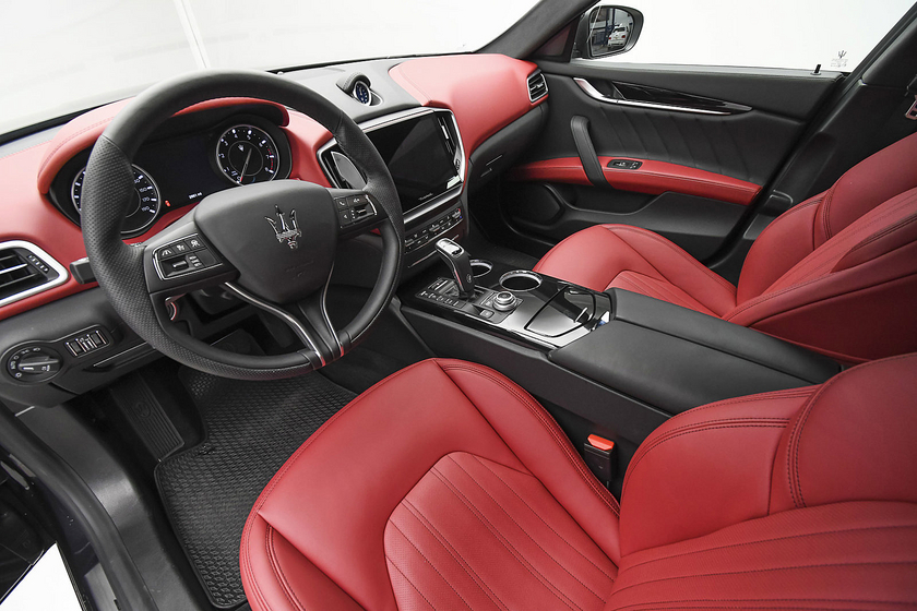 Maserati Ghibli Red Interior