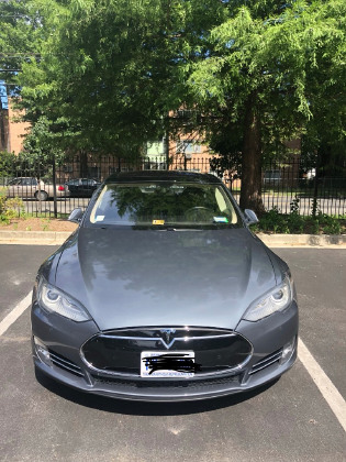 Tesla Model S Dolphin Grey