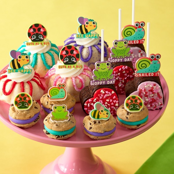 Cutie Critter Valentine Cake Design | DecoPac