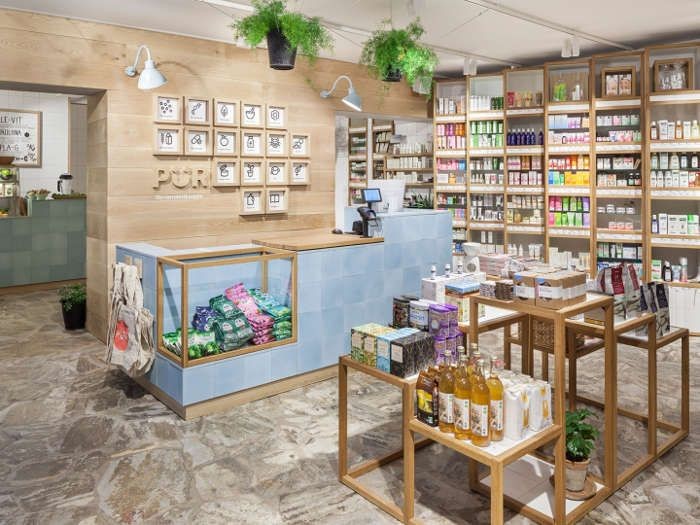 Natural Eclectic Cosmetic Store Interior | Decorilla