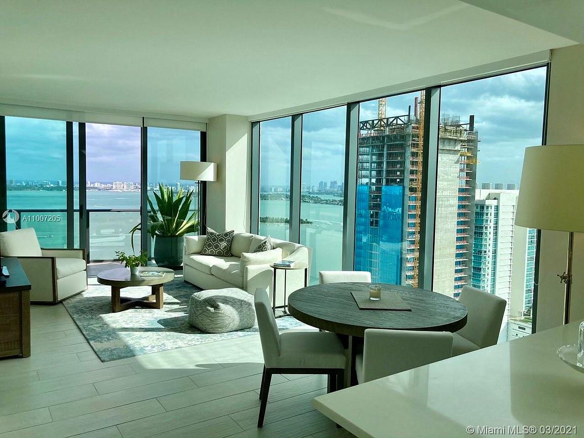 Cozy & Clean Traditional Home Transformation | Decorilla