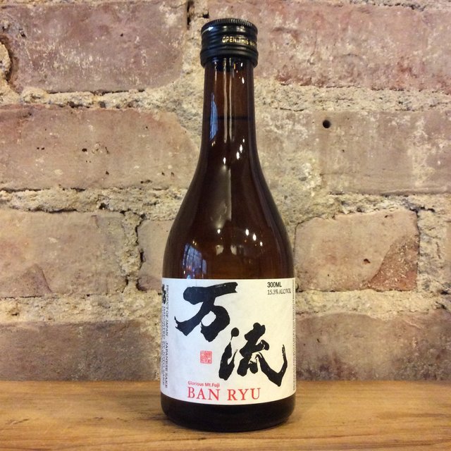 Eiko Fuji Brewery Ban Ryu Honjozo Sake NV (11oz.) – Eastside Cellars