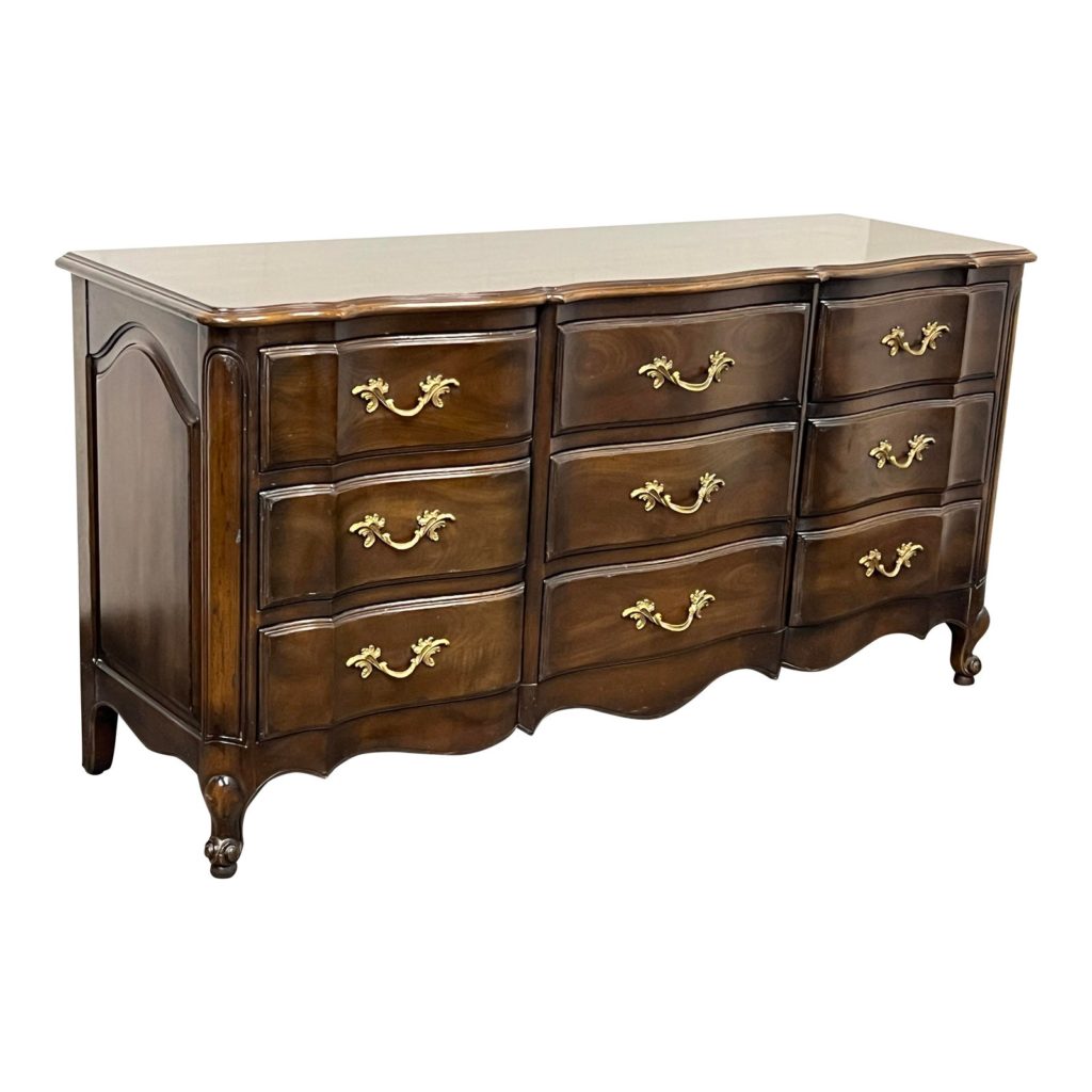 Dixon Powdermaker Serpentine Orleans Collection Nine Drawer Dresser ...