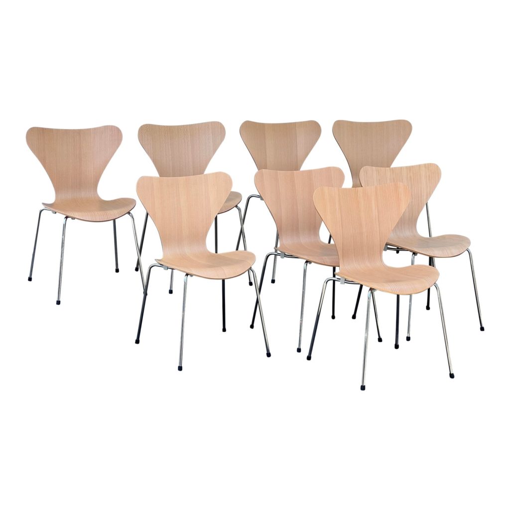 Arne Jacobsen for Fritz Hansen Series 7 Chairs, Set of 8. Original ...