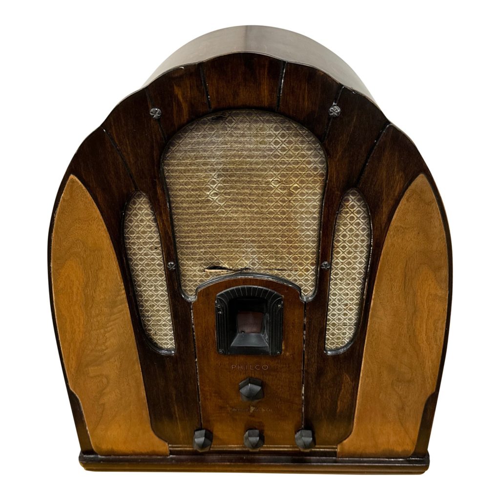1934 Philco Model 118 Baby Grand Cathedral Radio - Design Plus Gallery