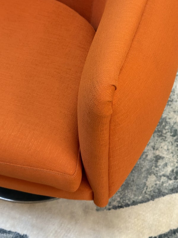 Knoll Joseph Paul d'Urso Swivel Lounge Chair. Original Price $2,952 ...