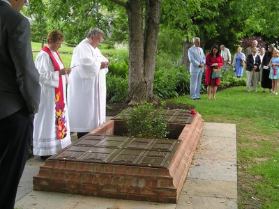 Historic Church Cremorial | Newtown Presbyterian Church