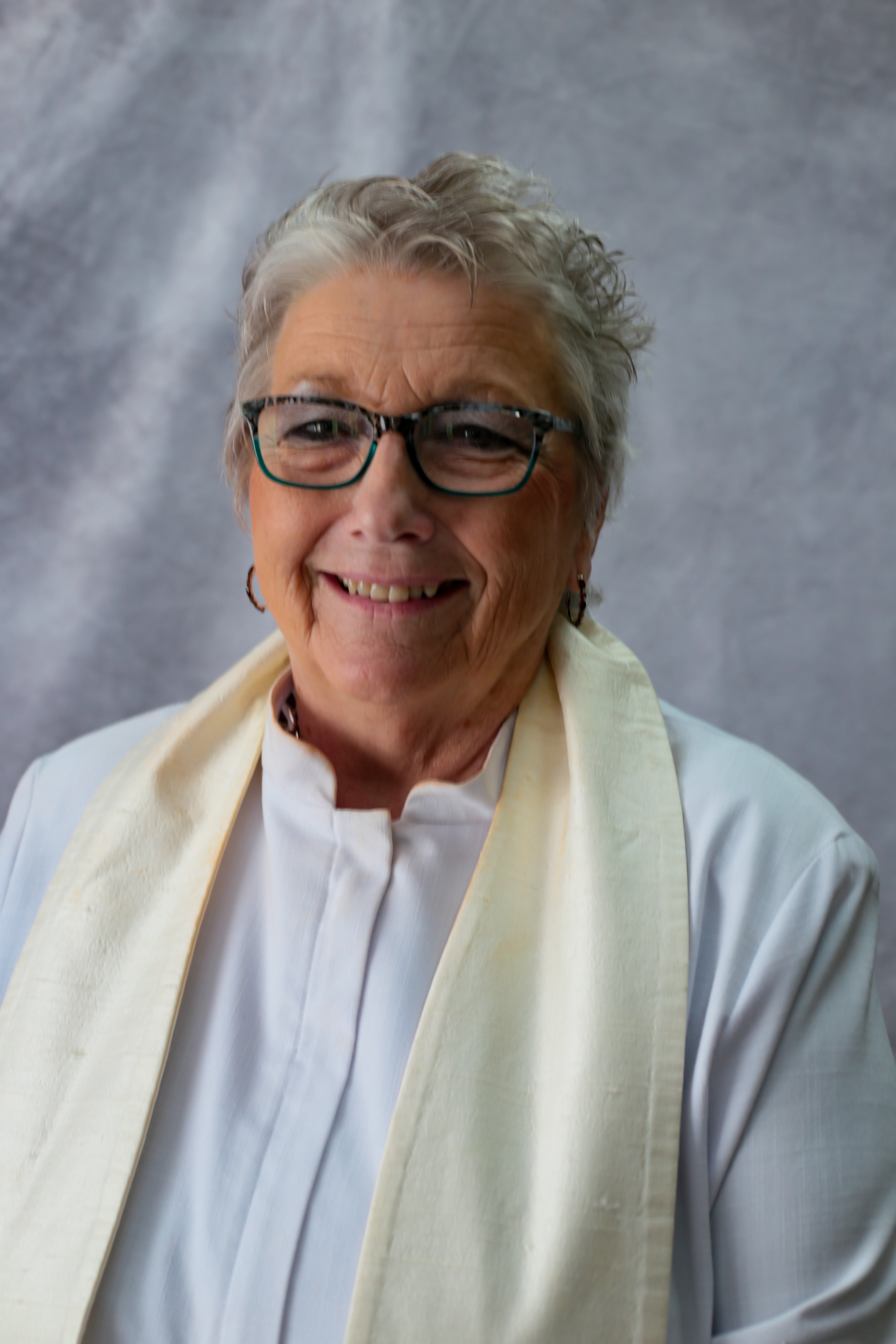 Joyce Holmes's Instagram, Twitter & Facebook on IDCrawl