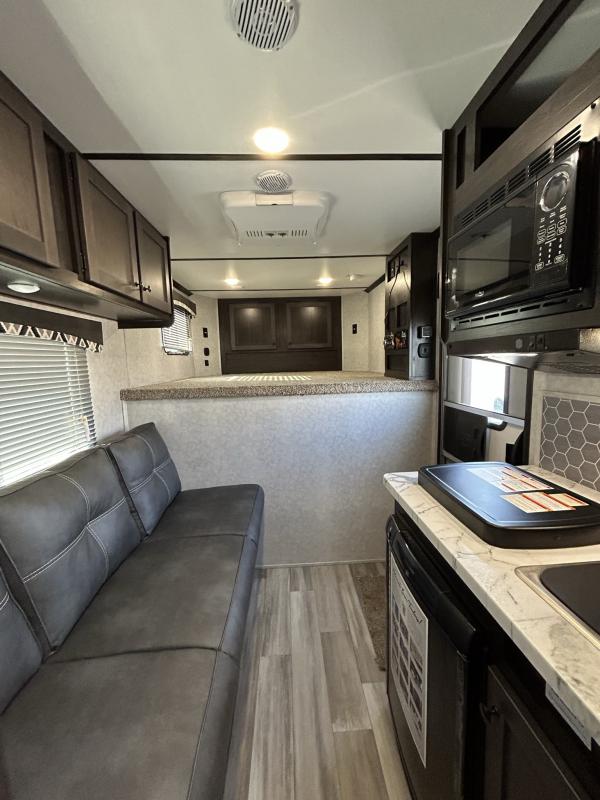 2023 Bison Ranger 7206 - LIMITED EDITION - 7' Wide w/ Bathroom! - Sofa ...