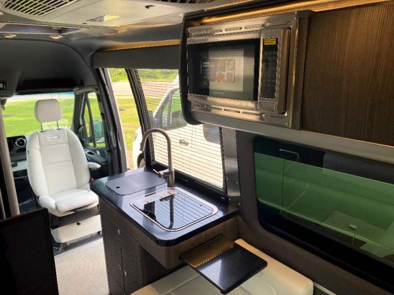 Airstream Interstate Nineteen Touring Coaches Luxury 19ft