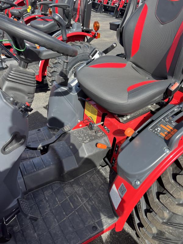 2023 Mahindra MAHINDRA MAX 26XLT HST LOADER Tractor