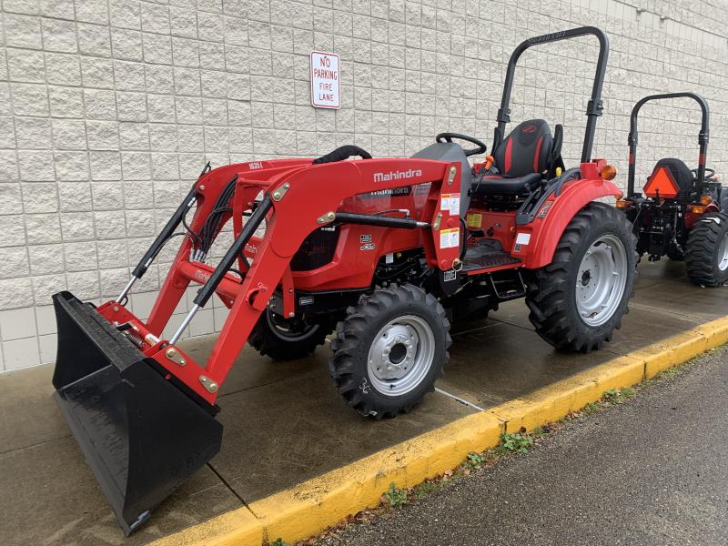2022 Mahindra MAHINDRA 1635 SHUTTLE LOADER Tractor