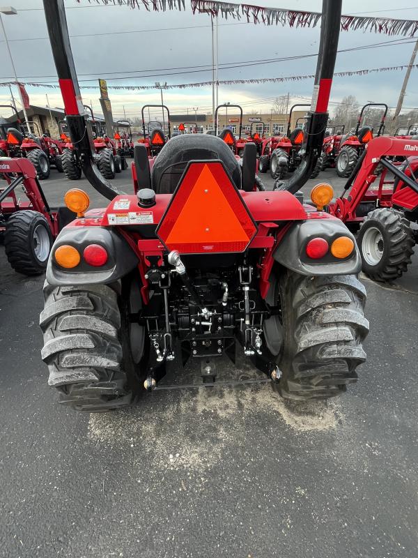 2022 Mahindra MAHINDRA 2645 SHUTTLE LOADER Tractor