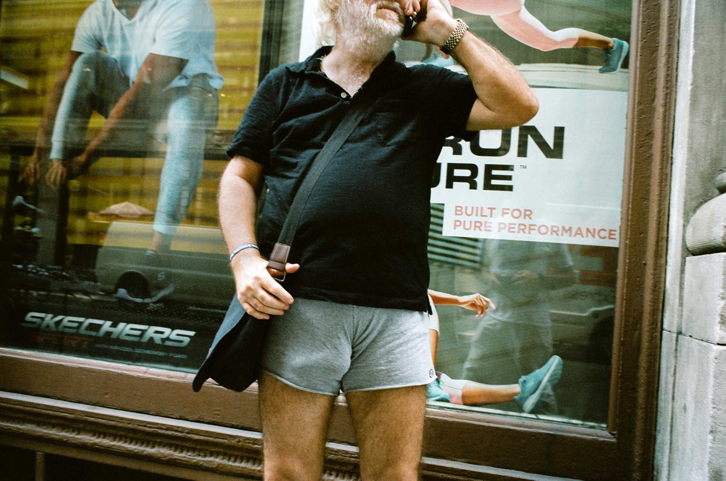 Daniel Arnold, New York's best-loved street photographer, takes us on a ...