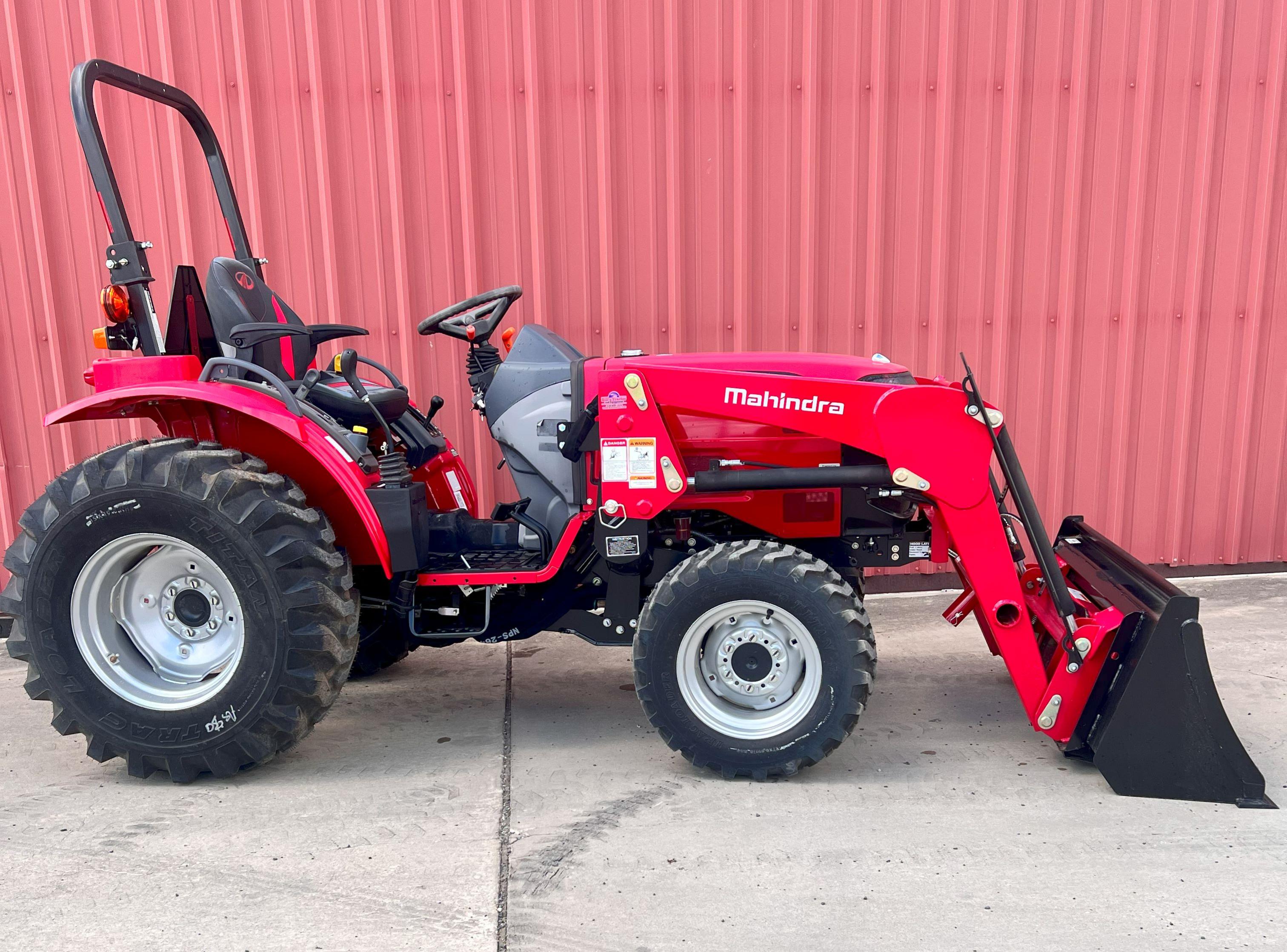 New MAHINDRA TRACTORS 16264FSIL 1626 SST 4WD OPEN STATION For Sale ...