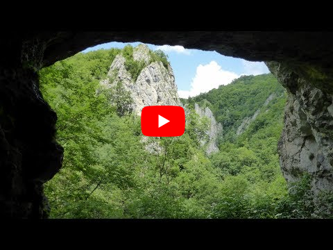 Video - CHEILE VÂRGHIȘULUI și Peștera Mare de la Merești (Munții ...