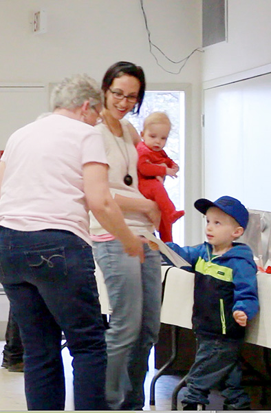 KRRG FundraisingComm's Lisa Stemo, Julia & Isaac-raffle - East Kootenay ...