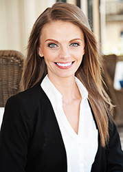 Lindsey Bembry - Bank Plus | Living in Mobile Alabama